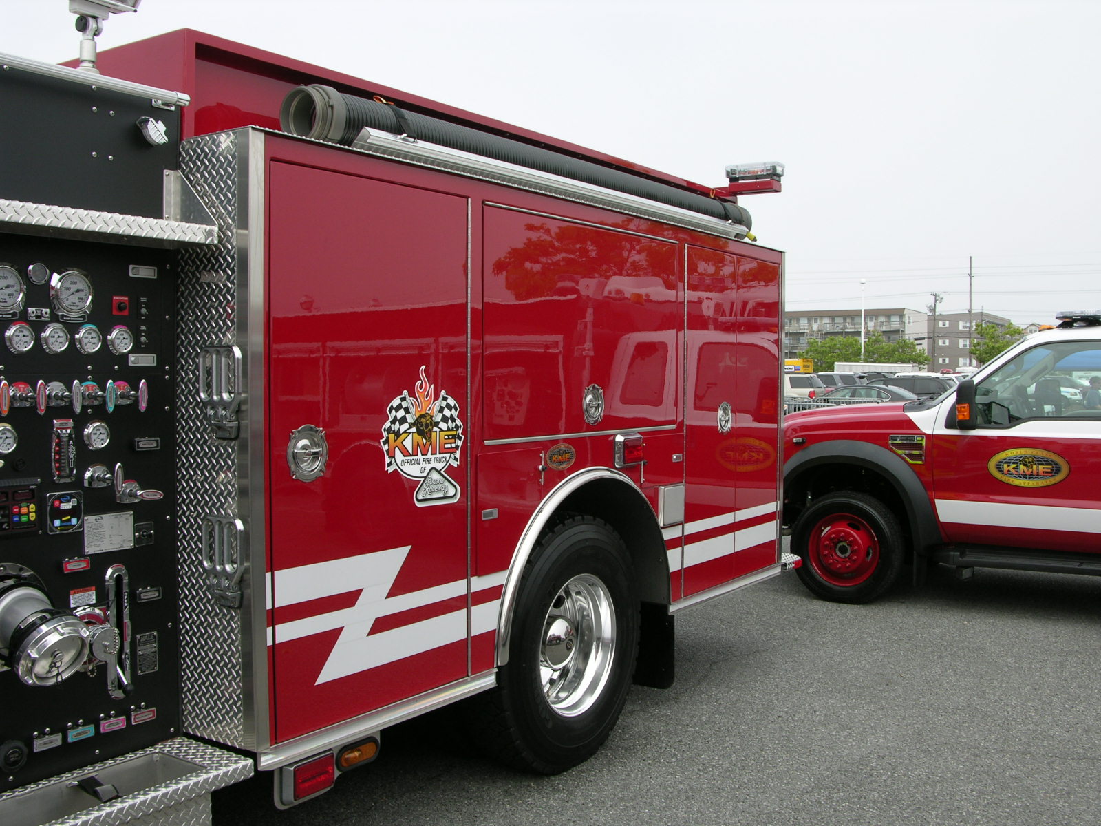 KME Custom Severe Servicer Pumper / MaxxForce 10 engine / Hale Q-Max ...